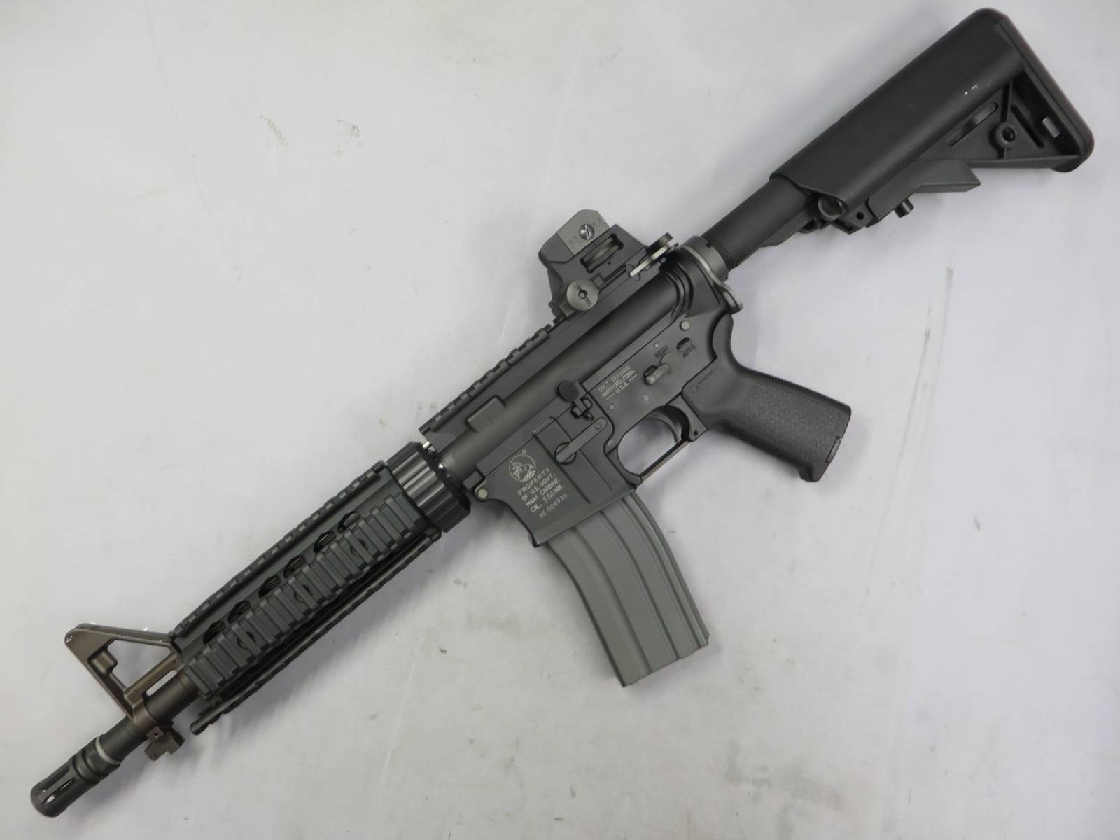 【KSC】M4 CQB-R Ver.2 ・マグプル グリップ・レイルカーバー